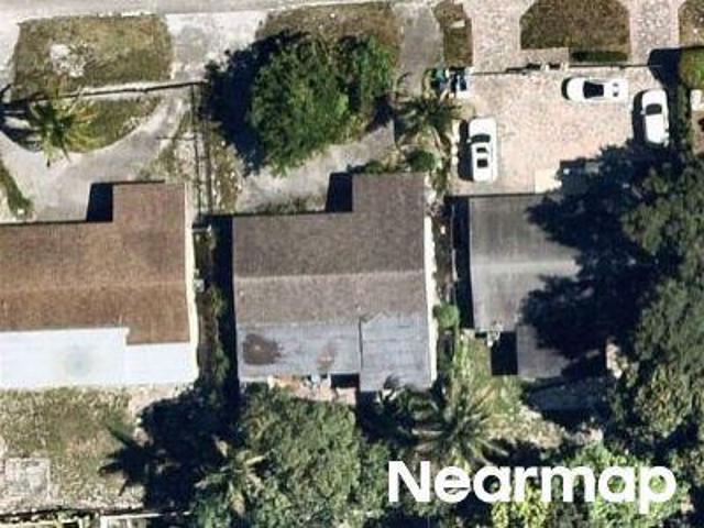 NE 161st St
