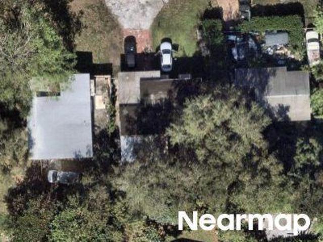 NE 161st St
