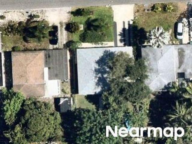 NE 162nd St