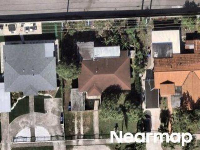 NE 164th St