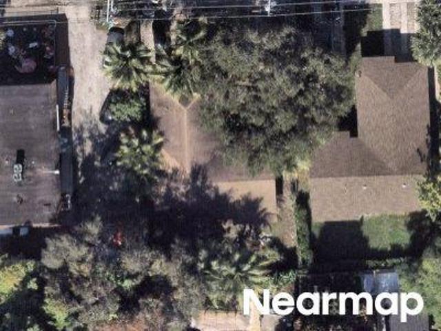 NE 166th St