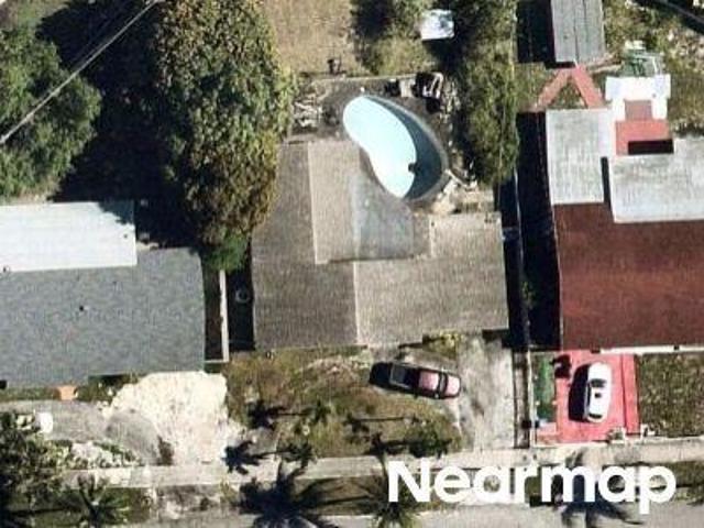 NE 173rd St