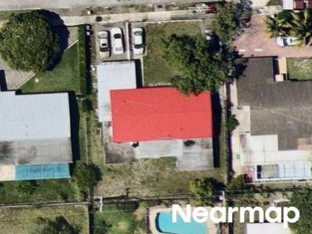 NE 181st St