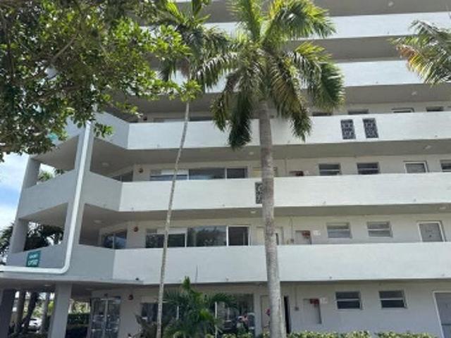 NE 191st St Apt 829 4