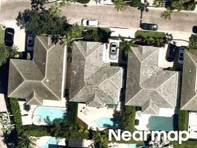 NE 200th St