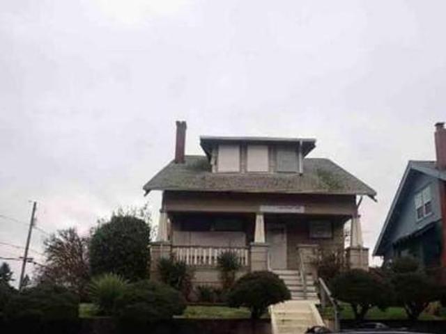 NE 20th Ave