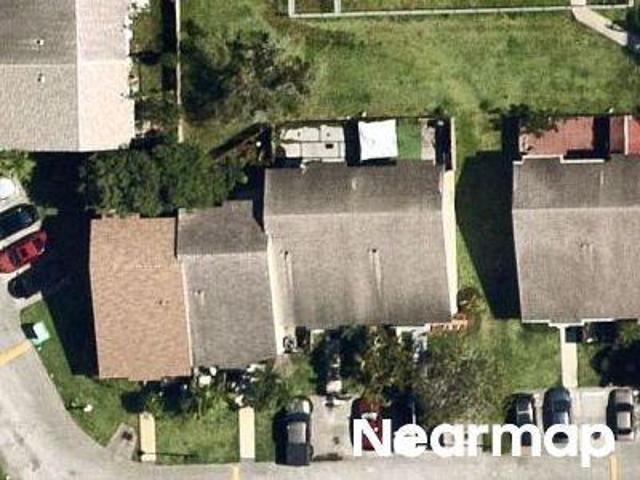 NE 210th Ter