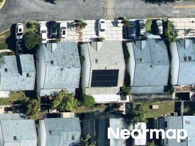 NE 211th Ter