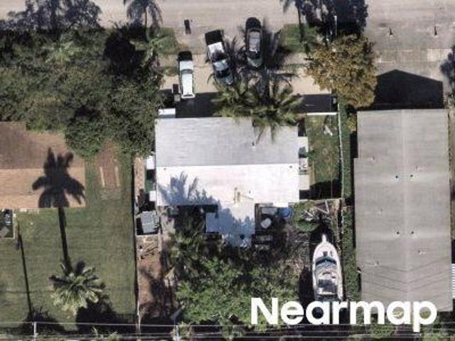 NE 2nd St