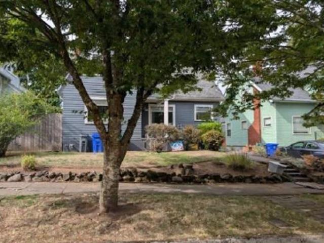 NE 31st Ave