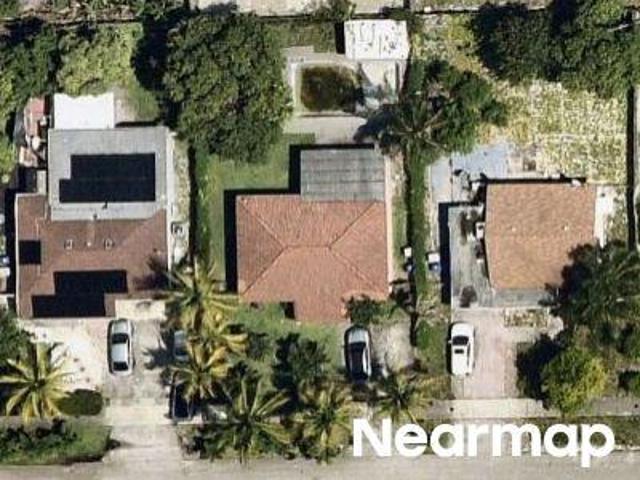 NE 31st St