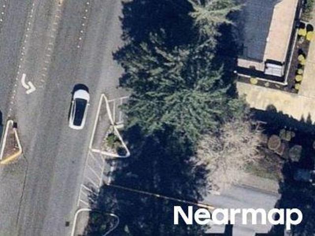 NE 32nd Pl