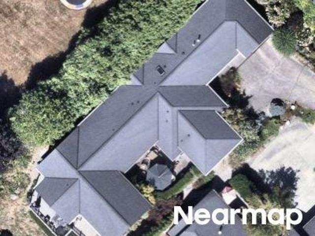 NE 32nd Pl