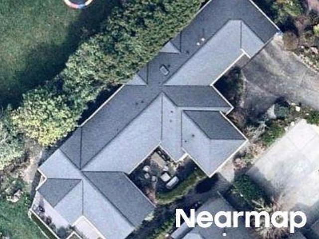 NE 32nd Pl