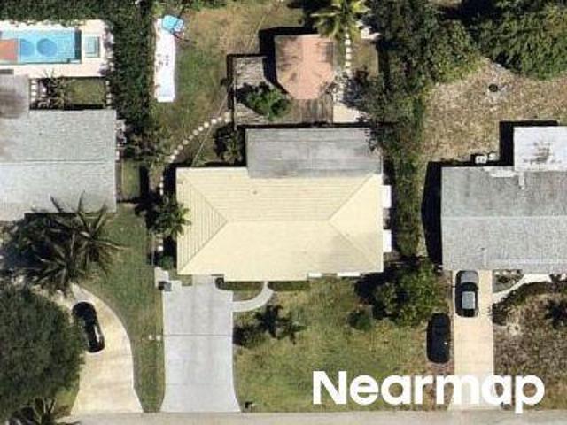 NE 35th St