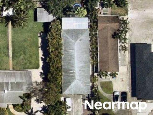 NE 35th St