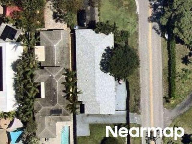 NE 38th St