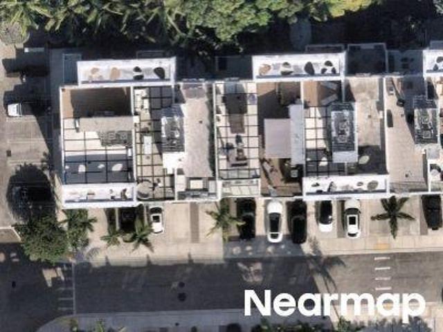 NE 39th St # 315