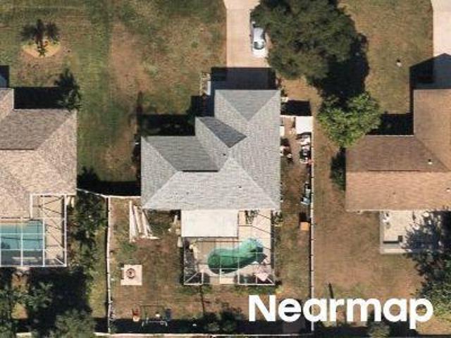 NE 3rd St
