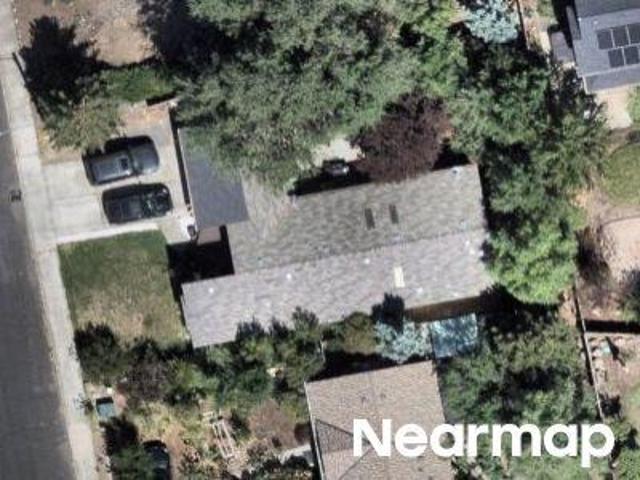 NE Weeping Willow Dr