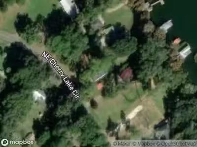 NE Cherry Lake Cir