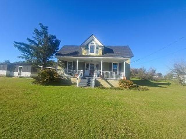 NE Chipola St