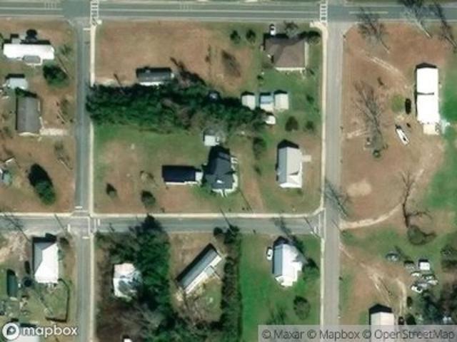 NE Chipola St
