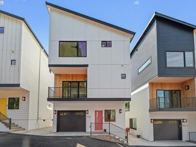 Ne Fremont St, Portland, Condo For Sale
