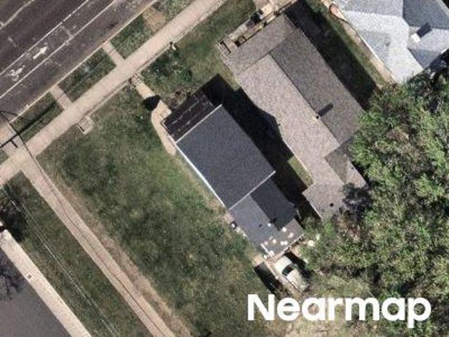 NE Monroe St