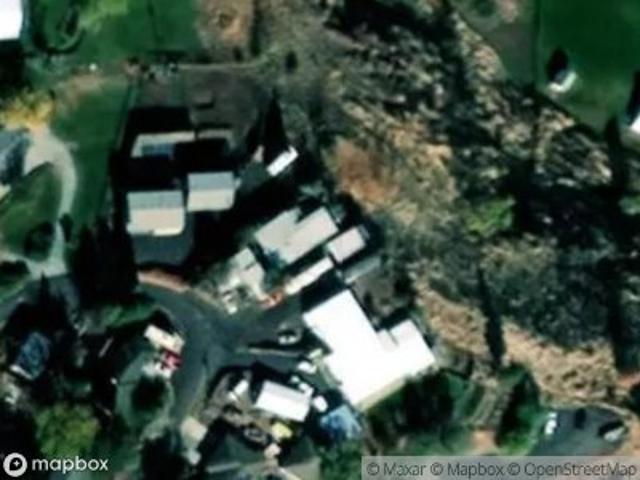 NE Mount Hebron Dr