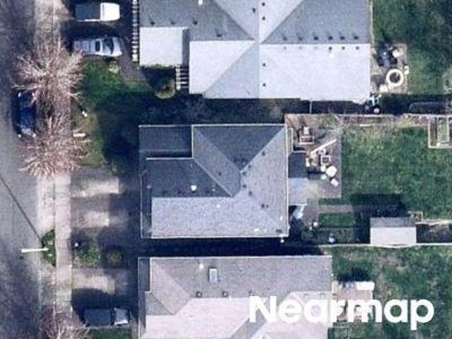 NE Parkside Dr