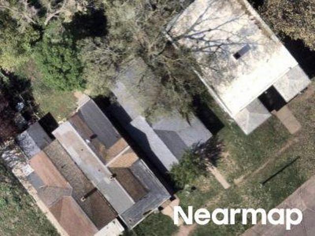 NE Perry Ave