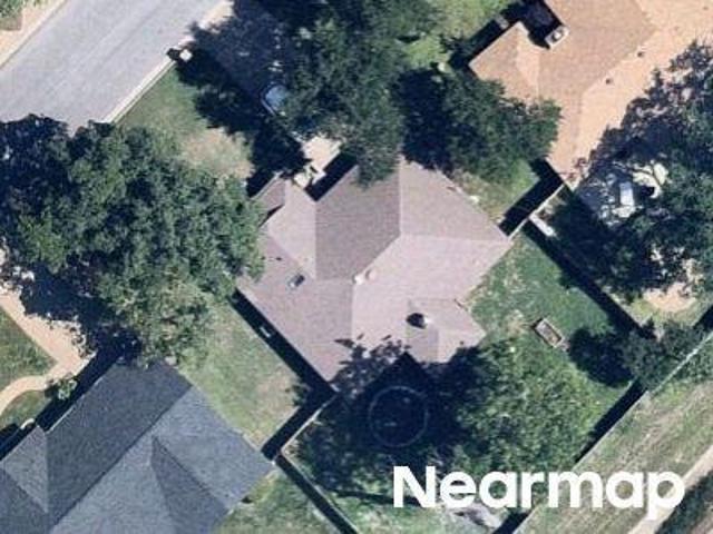 NE Shady Oaks Dr