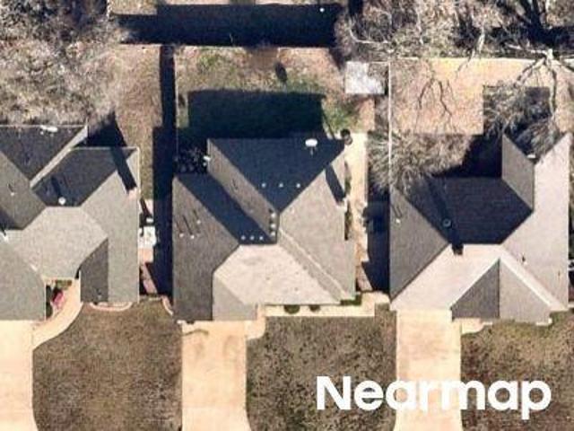 NE Stratford Cir
