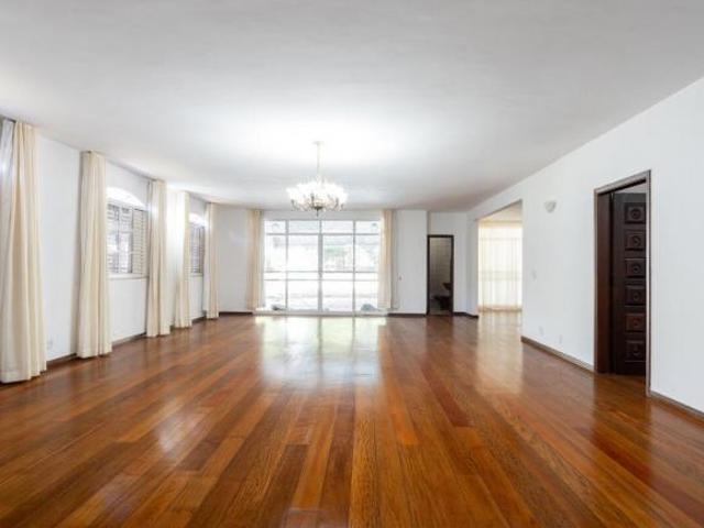 Nem toda casa precisa ser perfeita para ser extraordinária