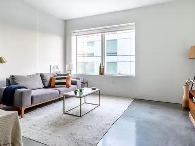 NEMA SF South Tower, 18 10th St, So Ma Studio 1 Bath