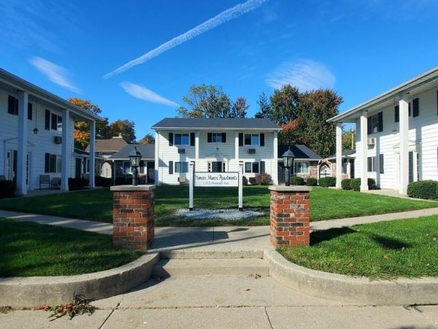 Nemoir Manor Lakeside 1 Bedroom Apartment for Rent at 1105 Rivermet Ave, Fort Wayne, IN 46805 Northside