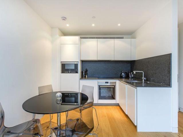 Neo Bankside, 70 Holland Street. 2 bed apartment to rent £3,683 pcm £850 pw