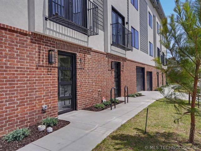 Neon Quarter Townhomes 1 Bedroom Apartment for Rent at 1379 E 13th St, Tulsa, OK 74120