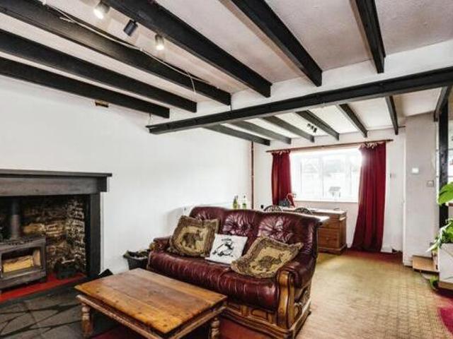 Neath Road, Pontardawe, 2 Bedroom Semi detached