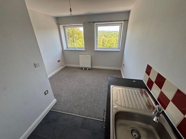 Neath Road, Swansea SA6, 2 bed flat to rent, £775 pcm | PrimeLocation