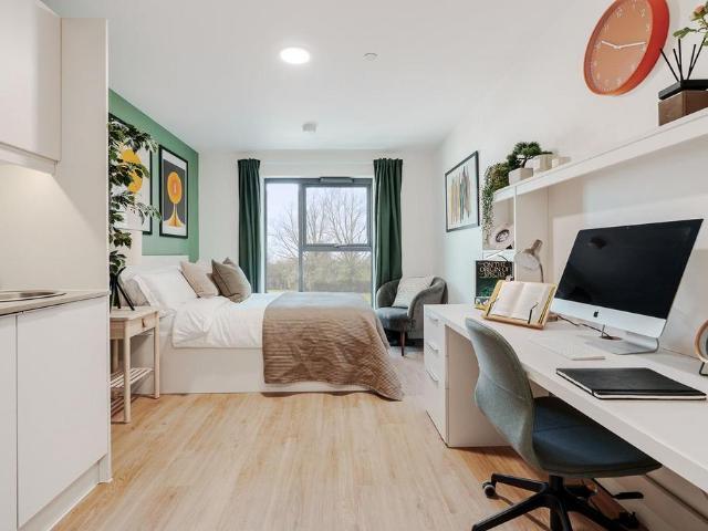 Neal Drive, Cambridge CB4 Studio to rent £1,085 pcm £250 pw