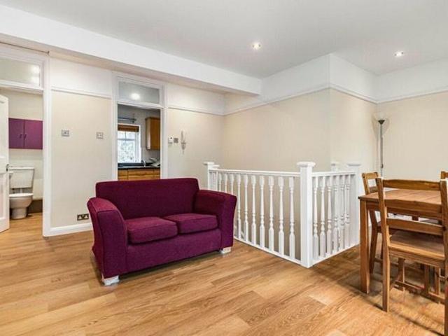 Neale Close, Hampstead Garden Suburb N2, 2 bed flat to rent, £2,250 pcm | PrimeLocation