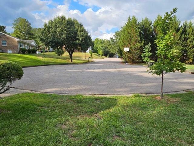 Near NCCU, 3 Gig WiFi, TV, MiniFridge & Workspace