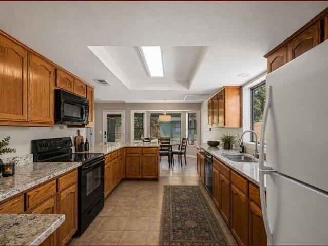 Near Downtown Mesa | Private Bath Options | Sto