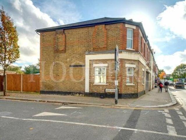 Neasden Lane, London, 6 Bedroom Flat