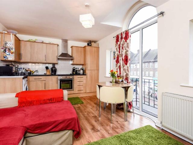 Neasden Lane, Neasden NW10, 2 bed flat to rent, £1,800 pcm | PrimeLocation