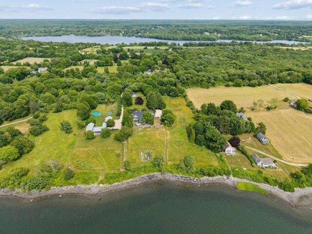 Neck Rd, Tiverton, Home For Sale