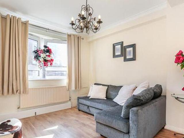 Neckinger Estate, London, 2 Bedroom Flat