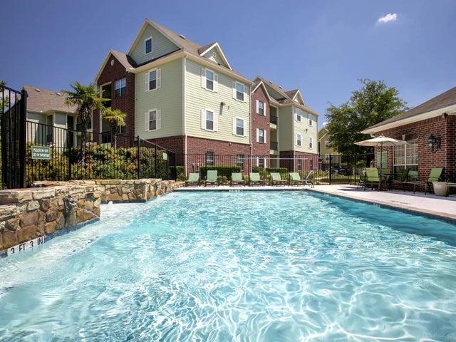 Need a roommate!